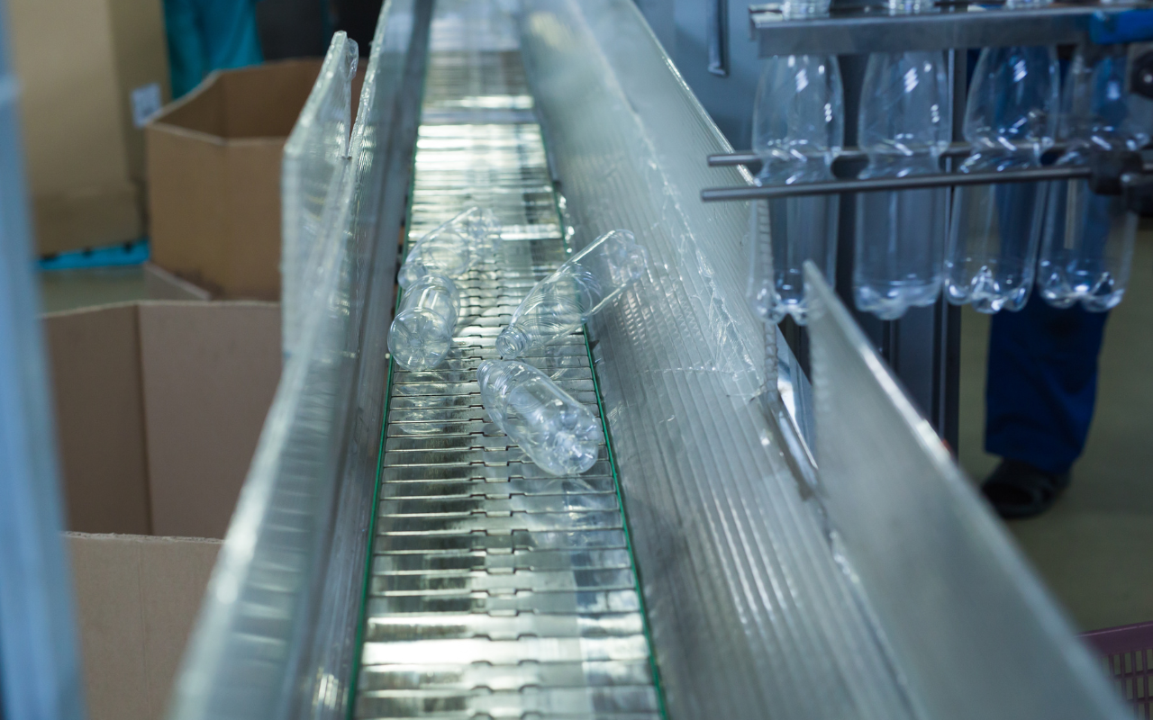 Ketahui Makna di Balik Botol PET pada Plastik Kemasan AMDK - Kh-Q